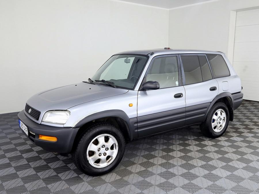 Grey Toyota RAV4 1996 in Tallinn, with an engine capacity of 2.00 L and mileage of 464 thousand km for 1499 €, photo 10 on AUTOMOTO.COM.LV