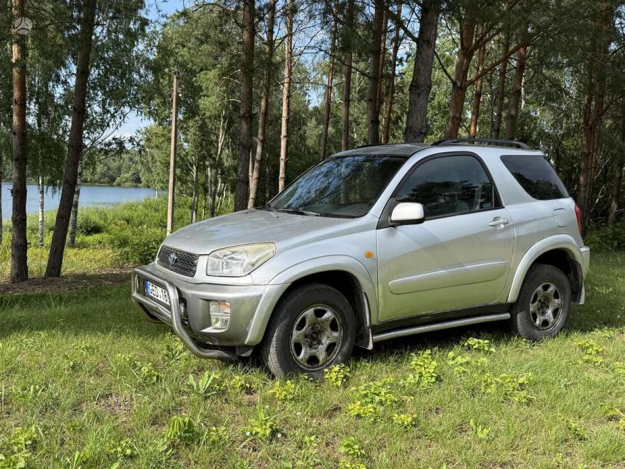Grey Toyota RAV4 2000 in Kaunas, with an engine capacity of 2.00 L and mileage of 191 thousand km for 2850 €, photo 3 on AUTOMOTO.COM.LV