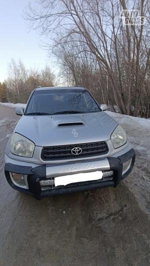Pelēks Toyota RAV4 2001 Panevēža, ar dzinēja tilpumu 2.00 L un nobraukumu 346 tūkst. km par 1400 €, foto 2 vietnē AUTOMOTO.COM.LV
