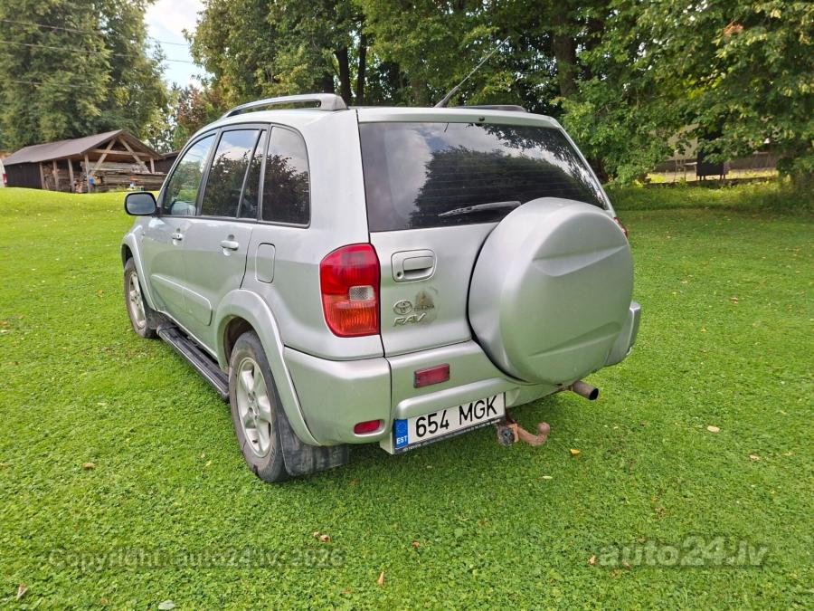 Grey Toyota RAV4 2002 in Viljandi, with an engine capacity of 2.00 L and mileage of 326 thousand km for 2600 €, photo 7 on AUTOMOTO.COM.LV