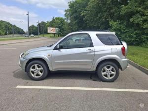 Pelēks Toyota RAV4 2002 Kauņa, ar dzinēja tilpumu 2.00 L un nobraukumu 200 tūkst. km par 2500 €, foto 6 vietnē AUTOMOTO.COM.LV