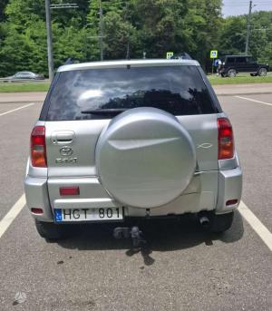 Pelēks Toyota RAV4 2002 Kauņa, ar dzinēja tilpumu 2.00 L un nobraukumu 200 tūkst. km par 2500 €, foto 7 vietnē AUTOMOTO.COM.LV