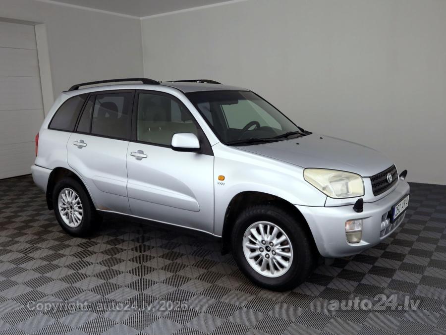 Серый Тойота РАВ 4 2002 в Таллин, объемом двигателя 2.00 л и пробегом 359 тыс. км за 1499 €, фото 1 на AUTOMOTO.COM.LV