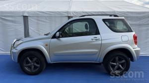 Grey Toyota RAV4 2002 in Liepaja, with an engine capacity of 2.00 L and mileage of 290 thousand km for 4250 €, photo 5 on AUTOMOTO.COM.LV