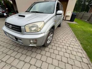 Grey Toyota RAV4 2002 in Plunge, with an engine capacity of 2.00 L and mileage of 307 thousand km for 2499 €, photo 7 on AUTOMOTO.COM.LV