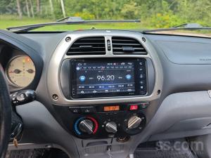 Grey Toyota RAV4 2002 in Riga, with an engine capacity of 2.00 L and mileage of 227 thousand km for 1500 €, photo 9 on AUTOMOTO.COM.LV