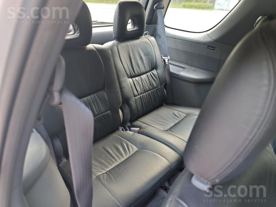 Grey Toyota RAV4 2002 in Riga, with an engine capacity of 2.00 L and mileage of 227 thousand km for 1500 €, photo 17 on AUTOMOTO.COM.LV