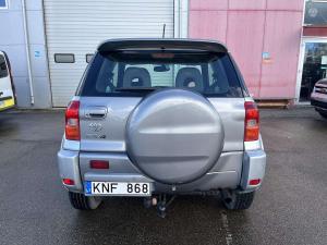 Pelēks Toyota RAV4 2002 Tauragė, ar dzinēja tilpumu 2.00 L un nobraukumu 182 tūkst. km par 3100 €, foto 6 vietnē AUTOMOTO.COM.LV