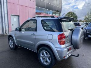 Pelēks Toyota RAV4 2002 Tauragė, ar dzinēja tilpumu 2.00 L un nobraukumu 182 tūkst. km par 3100 €, foto 7 vietnē AUTOMOTO.COM.LV