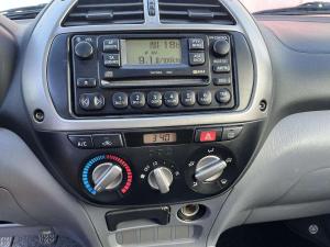 Pelēks Toyota RAV4 2002 Tauragė, ar dzinēja tilpumu 2.00 L un nobraukumu 182 tūkst. km par 3100 €, foto 15 vietnē AUTOMOTO.COM.LV