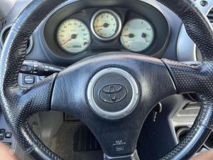 Pelēks Toyota RAV4 2002 Tauragė, ar dzinēja tilpumu 2.00 L un nobraukumu 182 tūkst. km par 3100 €, foto 17 vietnē AUTOMOTO.COM.LV