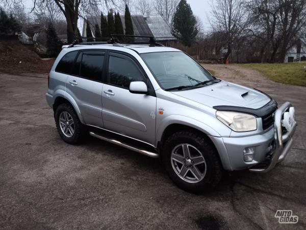 Grey Toyota RAV4 2003 in Vilnius, with an engine capacity of 2.00 L and mileage of 303 thousand km for 2950 €, photo 8 on AUTOMOTO.COM.LV