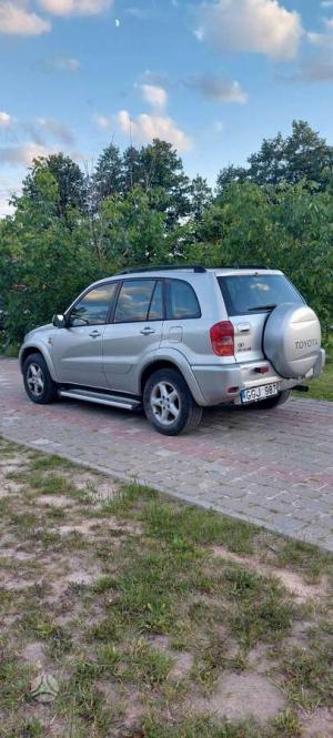 Pelēks Toyota RAV4 2003 Zarasai, ar dzinēja tilpumu 2.00 L un nobraukumu 183 tūkst. km par 2850 €, foto 3 vietnē AUTOMOTO.COM.LV