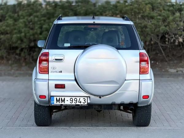 Pelēks Toyota RAV4 2003 Rīga, ar dzinēja tilpumu 2.00 L un nobraukumu 171 tūkst. km par 2990 €, foto 6 vietnē AUTOMOTO.COM.LV