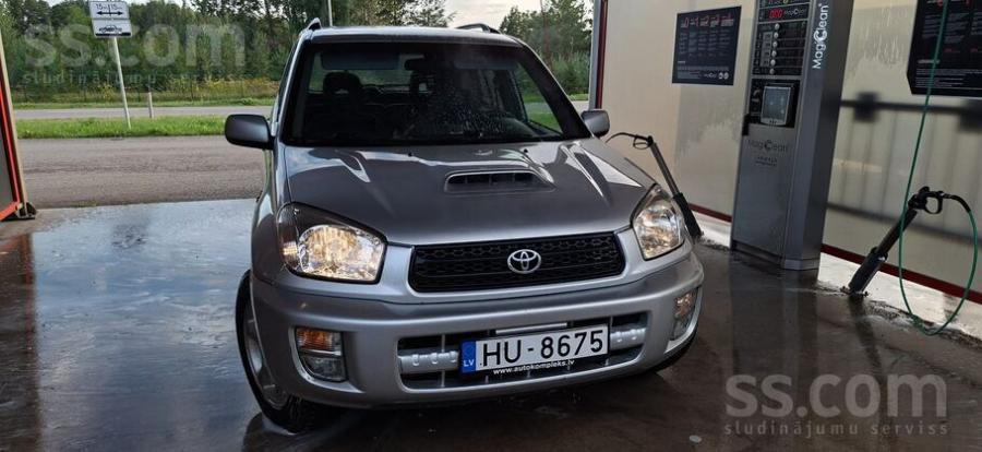Pelēks Toyota RAV4 2003 Daugavpils, ar dzinēja tilpumu 2.00 L un nobraukumu 0 tūkst. km par 1450 €, foto 3 vietnē AUTOMOTO.COM.LV