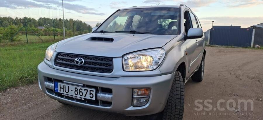Pelēks Toyota RAV4 2003 Daugavpils, ar dzinēja tilpumu 2.00 L un nobraukumu 0 tūkst. km par 1450 €, foto 4 vietnē AUTOMOTO.COM.LV