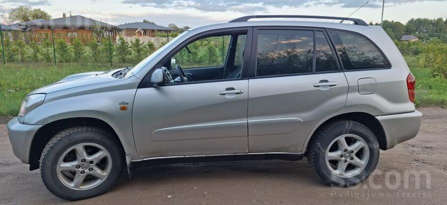 Pelēks Toyota RAV4 2003 Daugavpils, ar dzinēja tilpumu 2.00 L un nobraukumu 0 tūkst. km par 1450 €, foto 7 vietnē AUTOMOTO.COM.LV