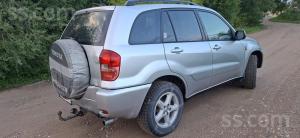 Pelēks Toyota RAV4 2003 Daugavpils, ar dzinēja tilpumu 2.00 L un nobraukumu 0 tūkst. km par 1450 €, foto 9 vietnē AUTOMOTO.COM.LV
