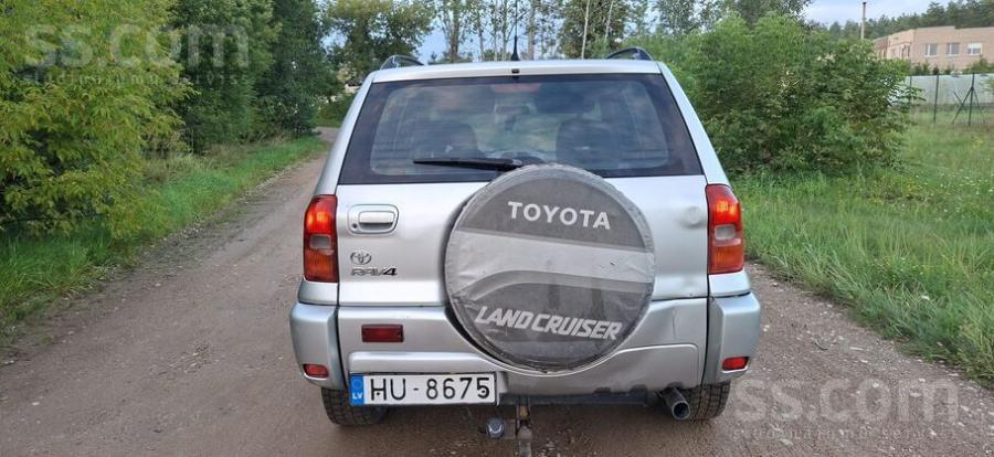 Pelēks Toyota RAV4 2003 Daugavpils, ar dzinēja tilpumu 2.00 L un nobraukumu 0 tūkst. km par 1450 €, foto 10 vietnē AUTOMOTO.COM.LV