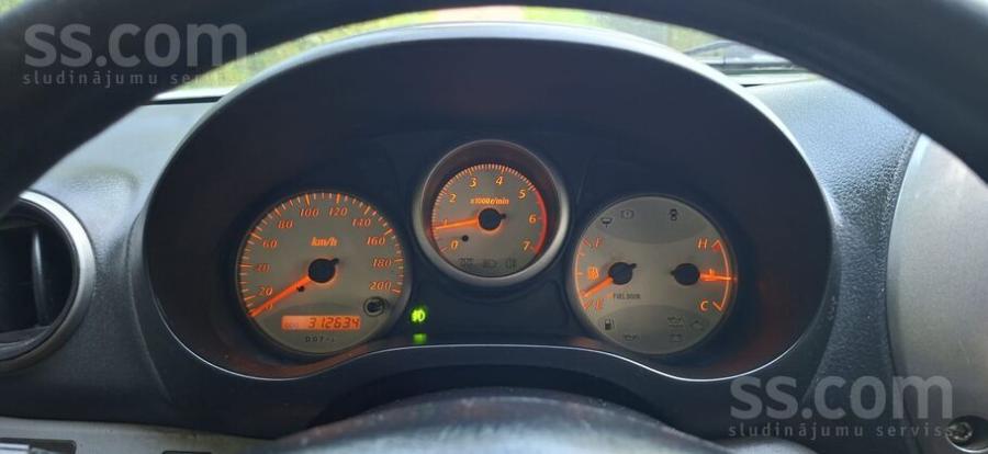 Pelēks Toyota RAV4 2003 Daugavpils, ar dzinēja tilpumu 2.00 L un nobraukumu 0 tūkst. km par 1450 €, foto 12 vietnē AUTOMOTO.COM.LV