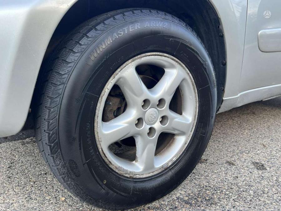 Серый Тойота РАВ 4 2003 в Вильнюс, объемом двигателя 2.00 л и пробегом 350 тыс. км за 2050 €, фото 8 на AUTOMOTO.COM.LV