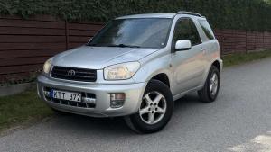 Pelēks Toyota RAV4 2003 Viļņa, ar dzinēja tilpumu 2.00 L un nobraukumu 180 tūkst. km par 2100 €, foto 4 vietnē AUTOMOTO.COM.LV