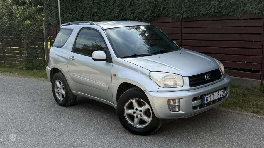 Pelēks Toyota RAV4 2003 Viļņa, ar dzinēja tilpumu 2.00 L un nobraukumu 180 tūkst. km par 2100 €, foto 11 vietnē AUTOMOTO.COM.LV