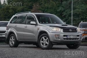 Grey Toyota RAV4 2003 in Riga, with an engine capacity of 2.00 L and mileage of 200 thousand km for 2990 €, photo 3 on AUTOMOTO.COM.LV