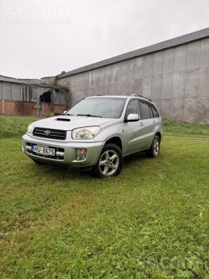 Pelēks Toyota RAV4 2003 Preiļi, ar dzinēja tilpumu 2.00 L un nobraukumu 313 tūkst. km par 1150 €, foto  vietnē AUTOMOTO.COM.LV