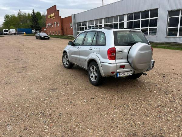 Серый Тойота РАВ 4 2003 в Утена, объемом двигателя 2.00 л и пробегом 235 тыс. км за 1350 €, фото 7 на AUTOMOTO.COM.LV