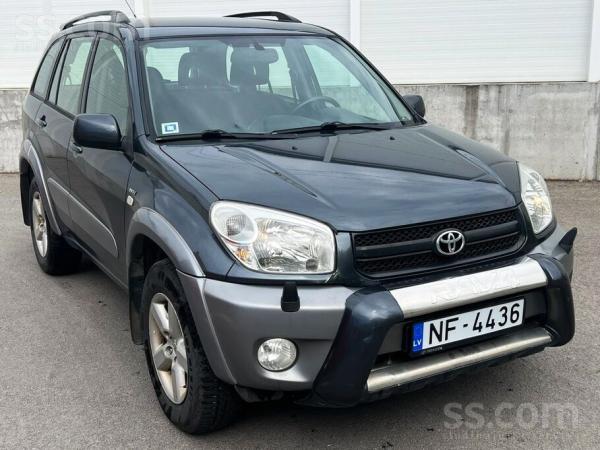 Pelēks Toyota RAV4 2004 Rīga, ar dzinēja tilpumu 2.00 L un nobraukumu 231 tūkst. km par 25100 €, foto 1 vietnē AUTOMOTO.COM.LV