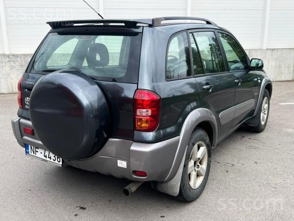 Pelēks Toyota RAV4 2004 Rīga, ar dzinēja tilpumu 2.00 L un nobraukumu 231 tūkst. km par 25100 €, foto 3 vietnē AUTOMOTO.COM.LV