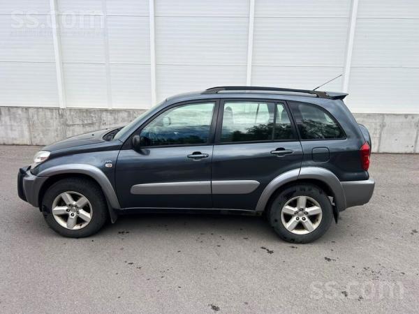 Pelēks Toyota RAV4 2004 Rīga, ar dzinēja tilpumu 2.00 L un nobraukumu 231 tūkst. km par 25100 €, foto 5 vietnē AUTOMOTO.COM.LV