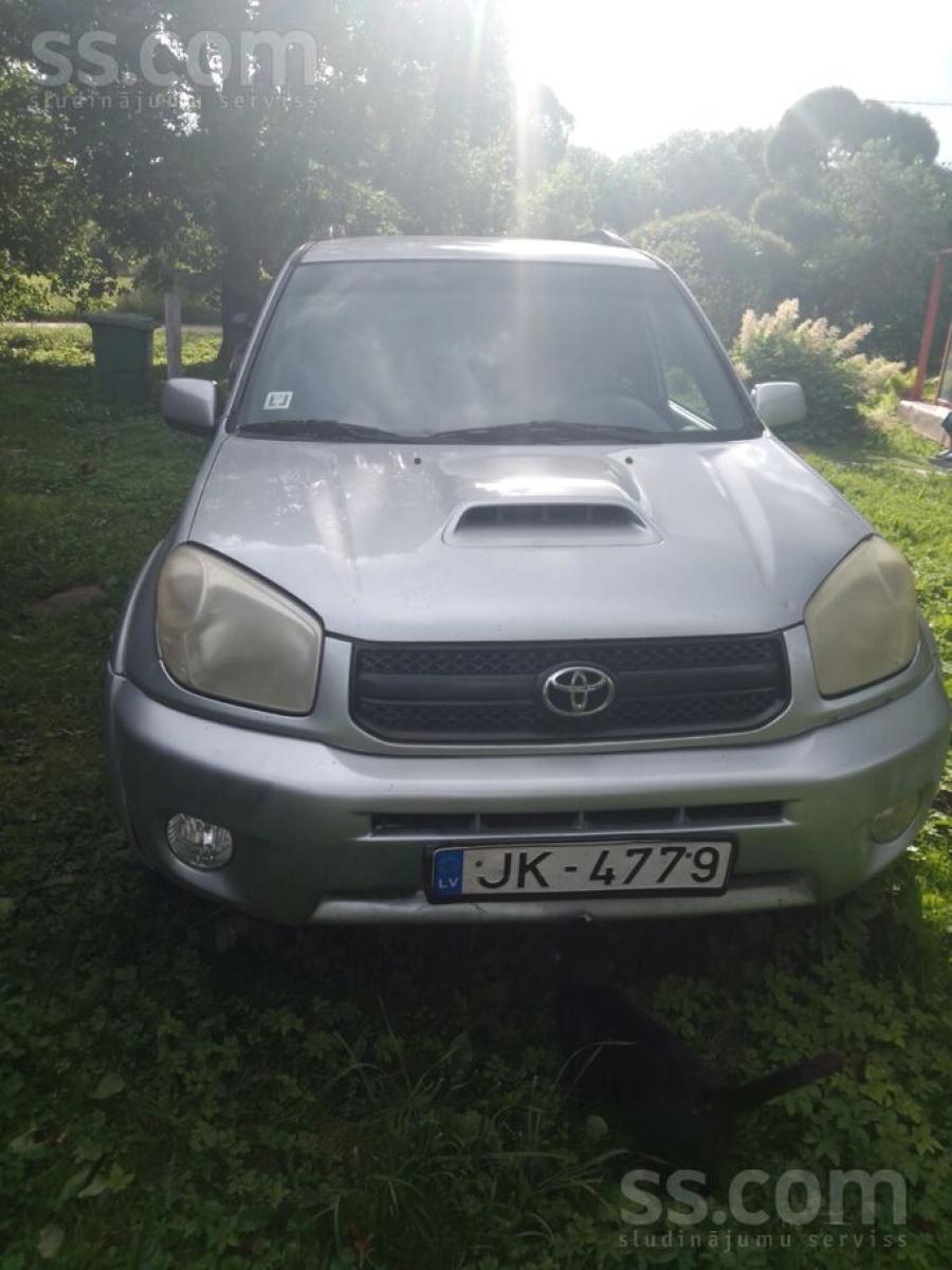 Pelēks Toyota RAV4 2004 Bauska, ar dzinēja tilpumu 2.00 L un nobraukumu 290 tūkst. km par 600 €, foto 4 vietnē AUTOMOTO.COM.LV