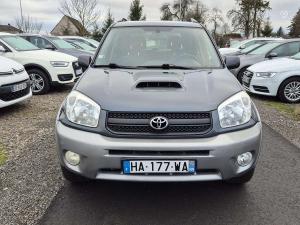 Grey Toyota RAV4 2004 in Taurage, with an engine capacity of 2.00 L and mileage of 270 thousand km for 3200 €, photo 2 on AUTOMOTO.COM.LV