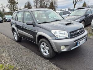 Grey Toyota RAV4 2004 in Taurage, with an engine capacity of 2.00 L and mileage of 270 thousand km for 3200 €, photo 3 on AUTOMOTO.COM.LV