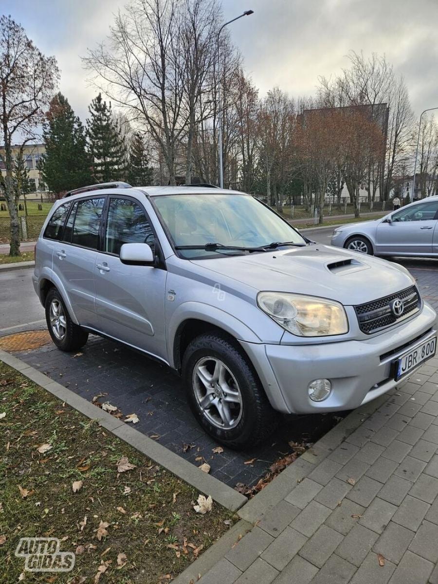 Grey Toyota RAV4 2004 in Telschi, with an engine capacity of 2.00 L and mileage of 202 thousand km for 2300 €, photo 2 on AUTOMOTO.COM.LV