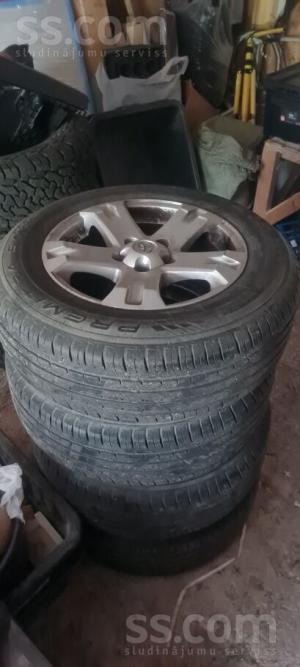 Pelēks Toyota RAV4 2004 Liepāja, ar dzinēja tilpumu 2.00 L un nobraukumu 0 tūkst. km par 2000 €, foto 11 vietnē AUTOMOTO.COM.LV