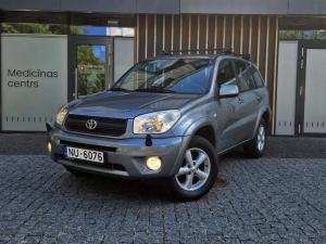 Grey Toyota RAV4 2004 in Riga, with an engine capacity of 2.00 L and mileage of 184 thousand km for 3990 €, photo  on AUTOMOTO.COM.LV