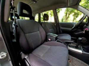 Grey Toyota RAV4 2004 in Riga, with an engine capacity of 2.00 L and mileage of 184 thousand km for 3990 €, photo 8 on AUTOMOTO.COM.LV