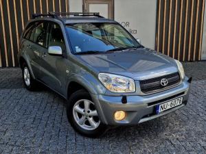 Grey Toyota RAV4 2004 in Riga, with an engine capacity of 2.00 L and mileage of 184 thousand km for 3990 €, photo 21 on AUTOMOTO.COM.LV