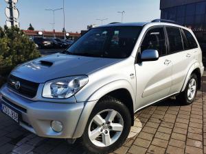 Pelēks Toyota RAV4 2004 Viļņa, ar dzinēja tilpumu 2.00 L un nobraukumu 255 tūkst. km par 3450 €, foto 24 vietnē AUTOMOTO.COM.LV