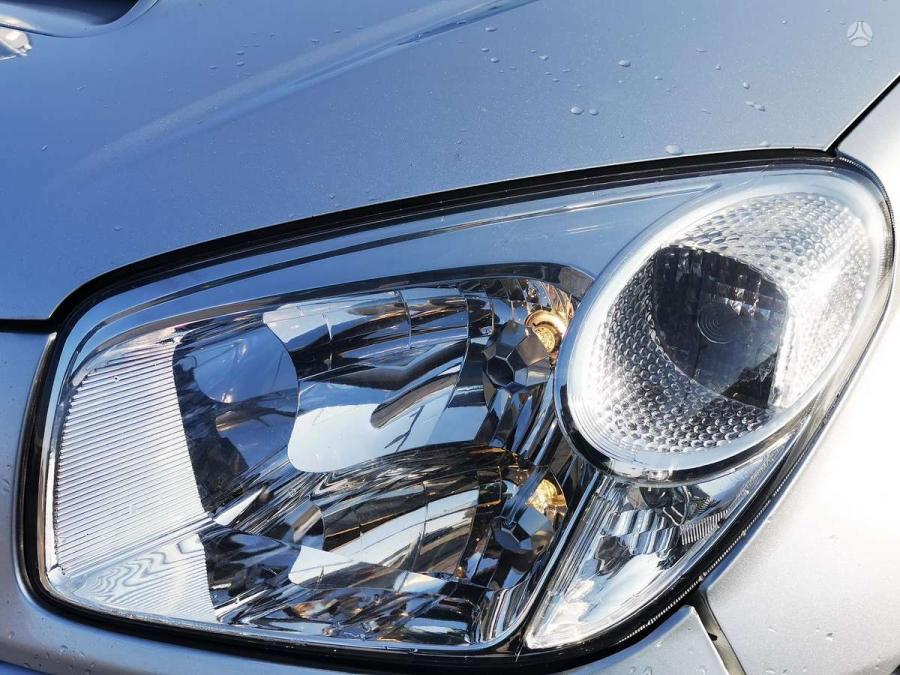 Pelēks Toyota RAV4 2004 Viļņa, ar dzinēja tilpumu 2.00 L un nobraukumu 255 tūkst. km par 3450 €, foto 25 vietnē AUTOMOTO.COM.LV