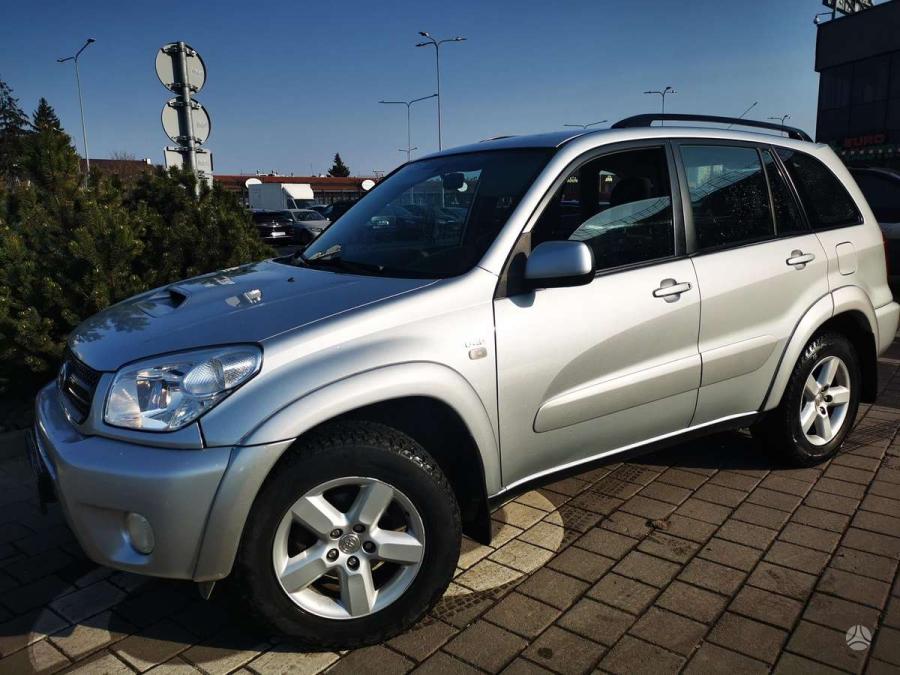 Grey Toyota RAV4 2004 in Vilnius, with an engine capacity of 2.00 L and mileage of 255 thousand km for 3450 €, photo 21 on AUTOMOTO.COM.LV