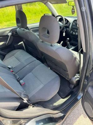 Pelēks Toyota RAV4 2004 Kauņa, ar dzinēja tilpumu 0.00 L un nobraukumu 266 tūkst. km par 3200 €, foto 14 vietnē AUTOMOTO.COM.LV