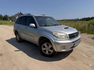 Grey Toyota RAV4 2004 in Vilnius, with an engine capacity of 2.00 L and mileage of 200 thousand km for 1999 €, photo 7 on AUTOMOTO.COM.LV