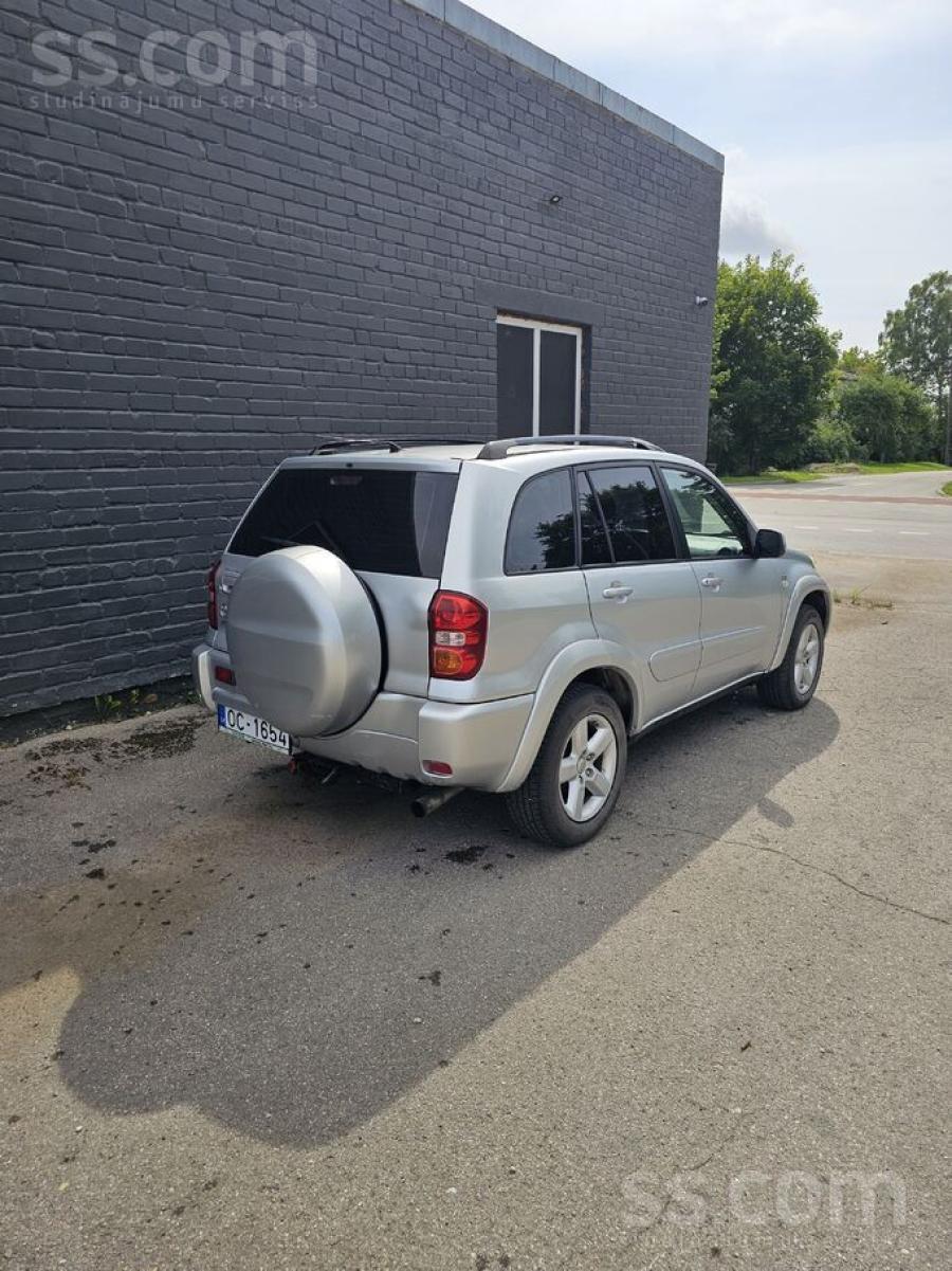 Pelēks Toyota RAV4 2004 Tukums, ar dzinēja tilpumu 2.00 L un nobraukumu 283 tūkst. km par 2250 €, foto 7 vietnē AUTOMOTO.COM.LV