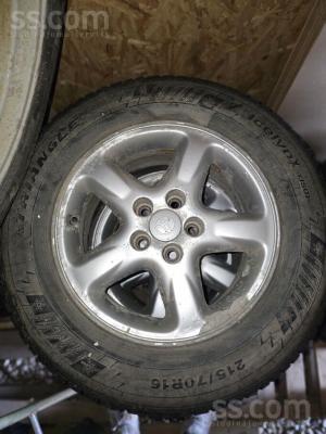 Pelēks Toyota RAV4 2004 Tukums, ar dzinēja tilpumu 2.00 L un nobraukumu 283 tūkst. km par 2250 €, foto 12 vietnē AUTOMOTO.COM.LV