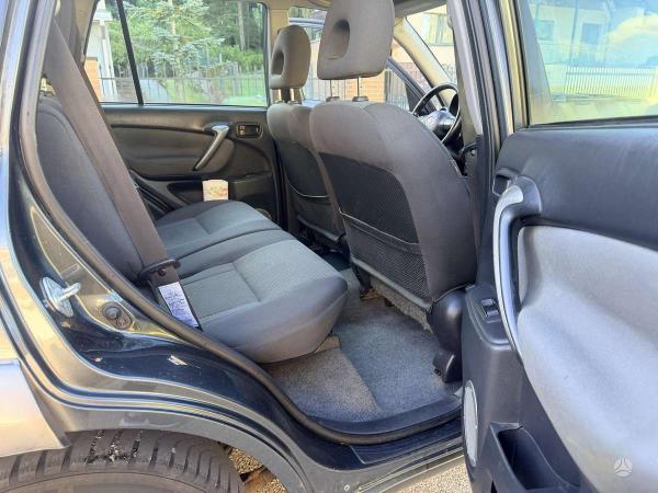 Серый Тойота РАВ 4 2004 в Вильнюс, объемом двигателя 2.00 л и пробегом 280 тыс. км за 2500 €, фото 9 на AUTOMOTO.COM.LV