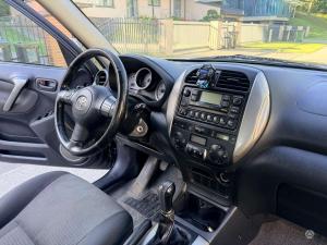 Pelēks Toyota RAV4 2004 Viļņa, ar dzinēja tilpumu 2.00 L un nobraukumu 280 tūkst. km par 2500 €, foto 11 vietnē AUTOMOTO.COM.LV